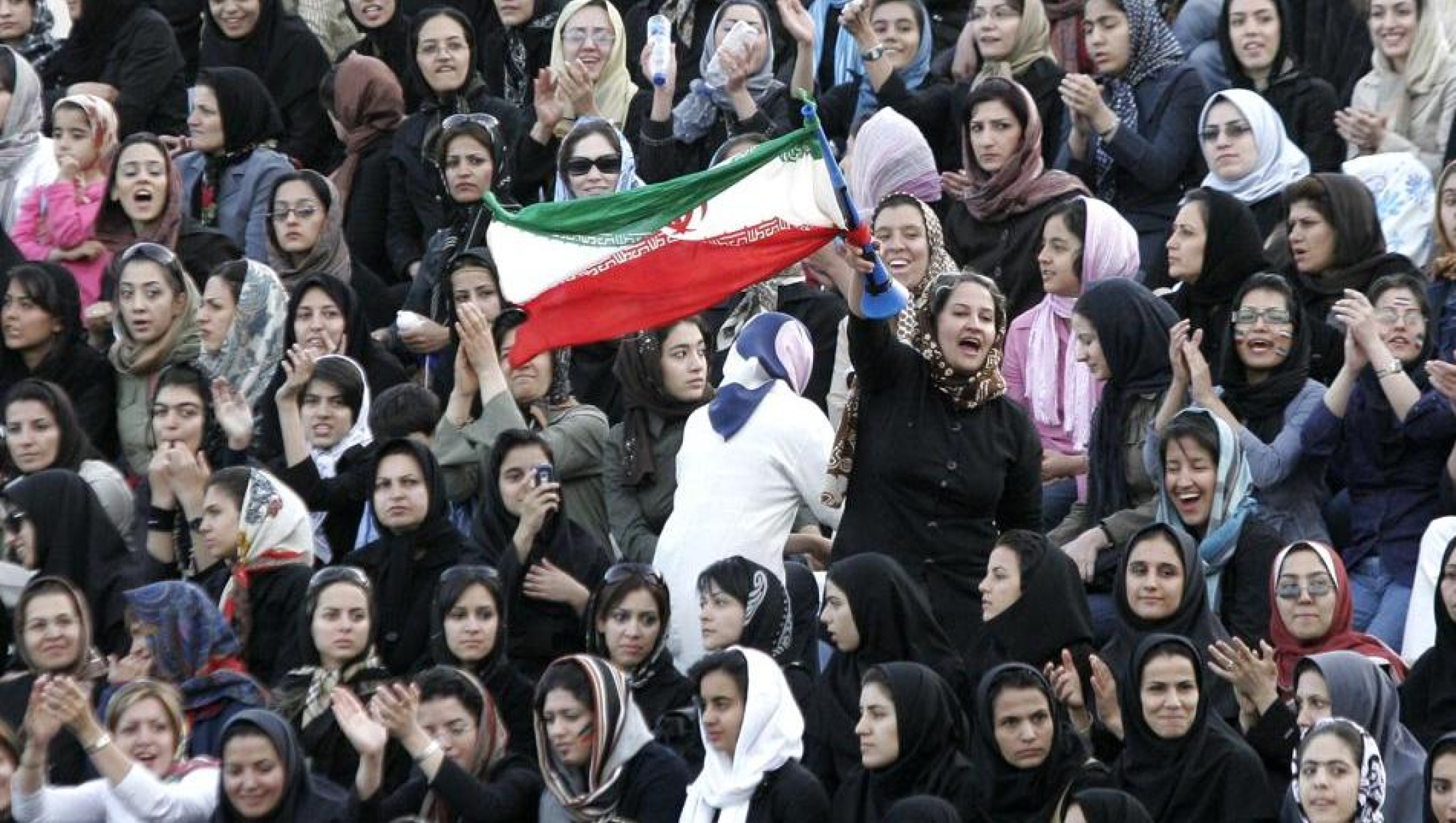 Iran Sahar Khodayari La Blue Girl Vince Dopo Il Suicidio Aperti Gli
