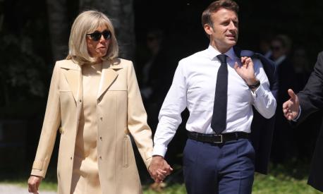 Brigitte Macron oggi compie 70 anni: ecco i segreti del suo fisico ...