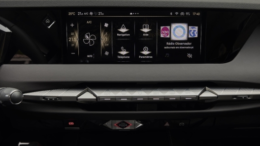 Nuova DS N.4: prova, prezzo, esterni, interni, pregi difetti, scheda tecnica | Gazzetta.it