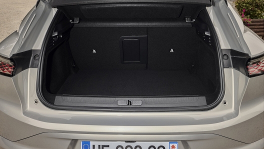 Nuova DS N.4: prova, prezzo, esterni, interni, pregi difetti, scheda tecnica | Gazzetta.it