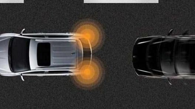 Quattro frecce: quando si possono usare? Norme e sanzioni | Gazzetta.it