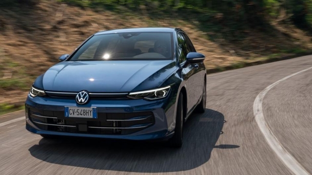 Volkswagen Golf 8.5: restyling, prova mild hybrid, scheda tecnica e ...