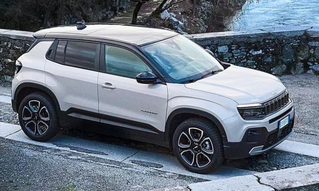 Jeep Avenger ibrida: prova, prezzo e scheda tecnica | Gazzetta.it