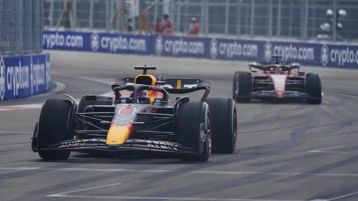 F1 Miami live: trionfa Verstappen su Leclerc e Sainz | Gazzetta.it