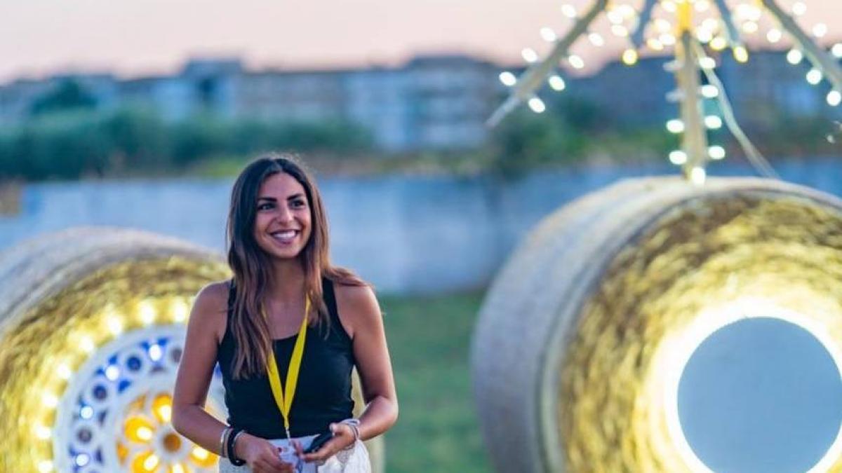 Pegah Moshir Pour chi è l'attivista sul palco di Sanremo 2023 | Gazzetta.it