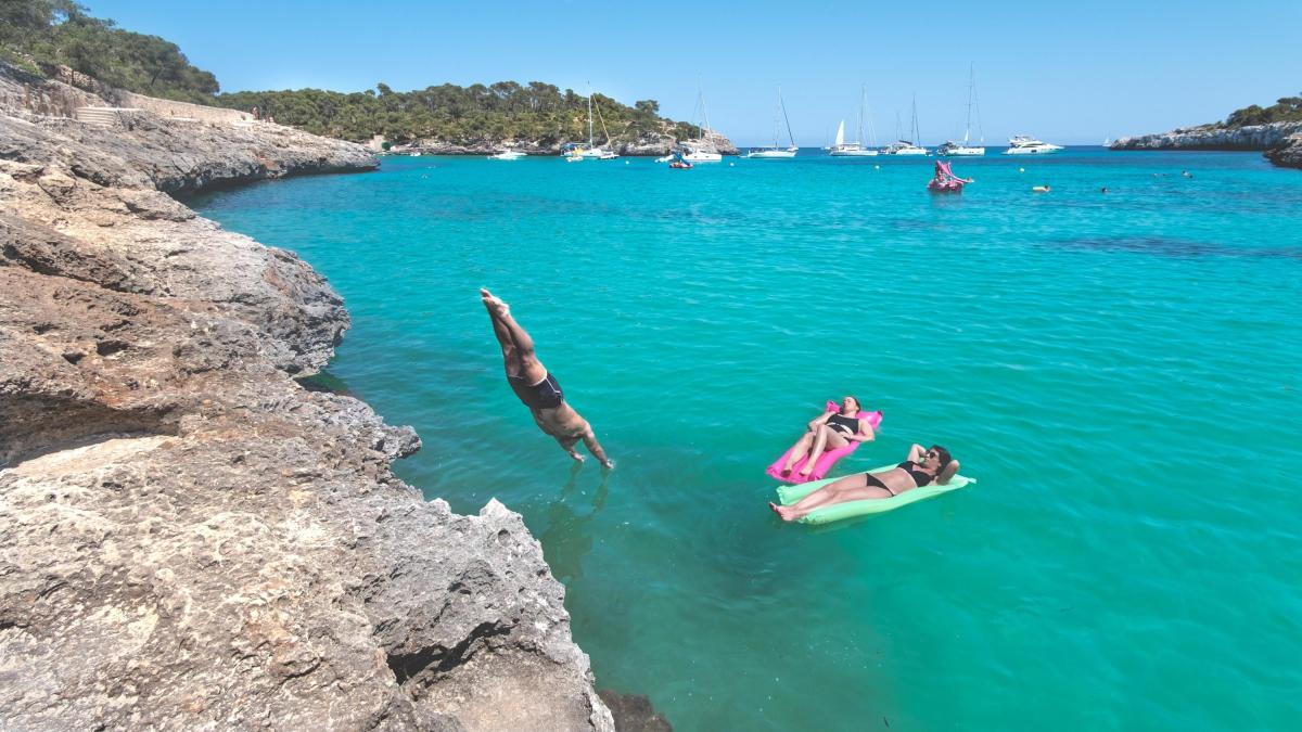 Tuffi al mare in sicurezza: 5 regole da rispettare | Gazzetta.it