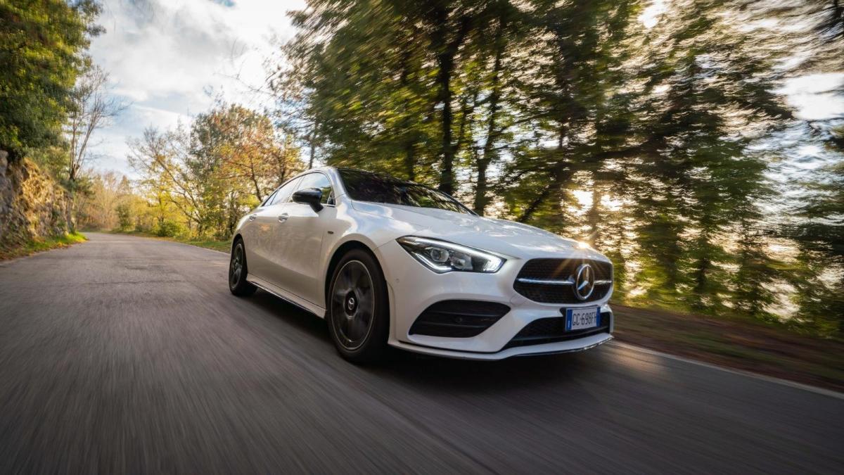 Mercedes-Benz Cla: eleganza e sostenibilità nelle varianti coupè e ...