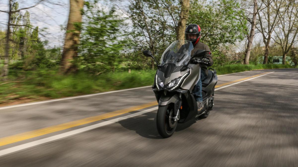 Kymco AK550 Premium, la prova del maxi scooter | Gazzetta.it