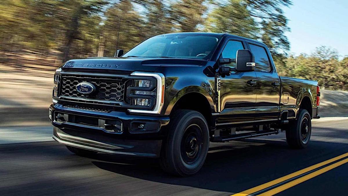 Ford F-150: "a ruba" i gruppi ottici posteriori dei famosi pick-up ...