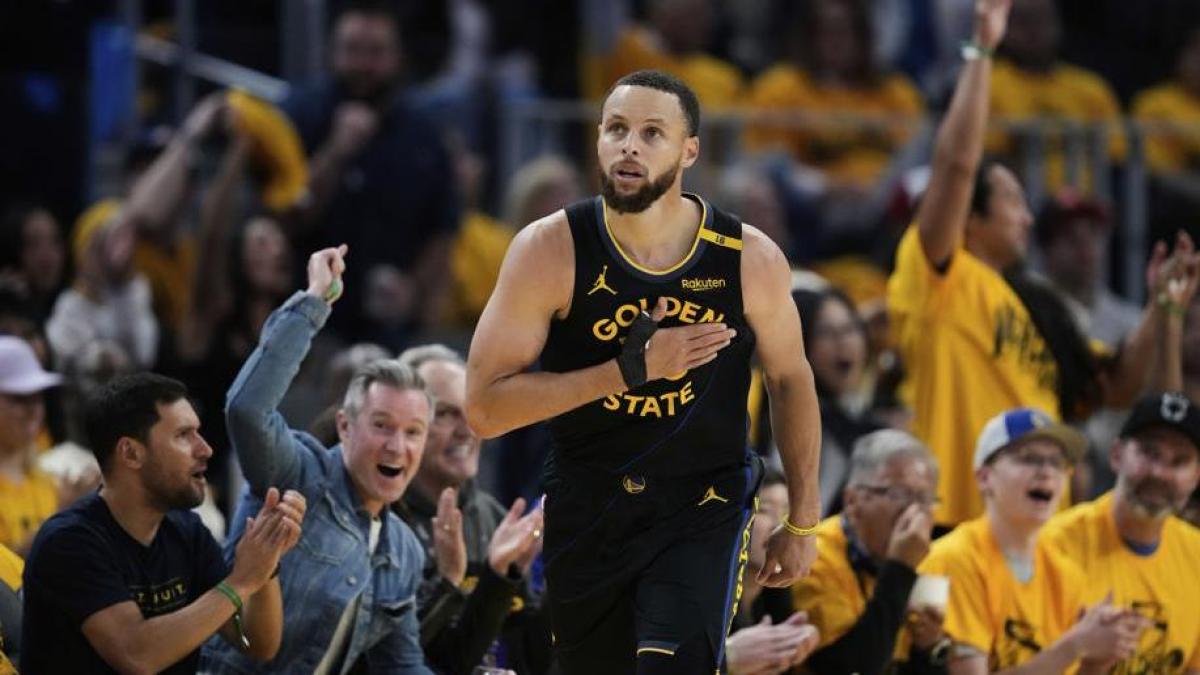 Steph Curry infortunio: i tempi di recupero dallo stiramento | Gazzetta.it
