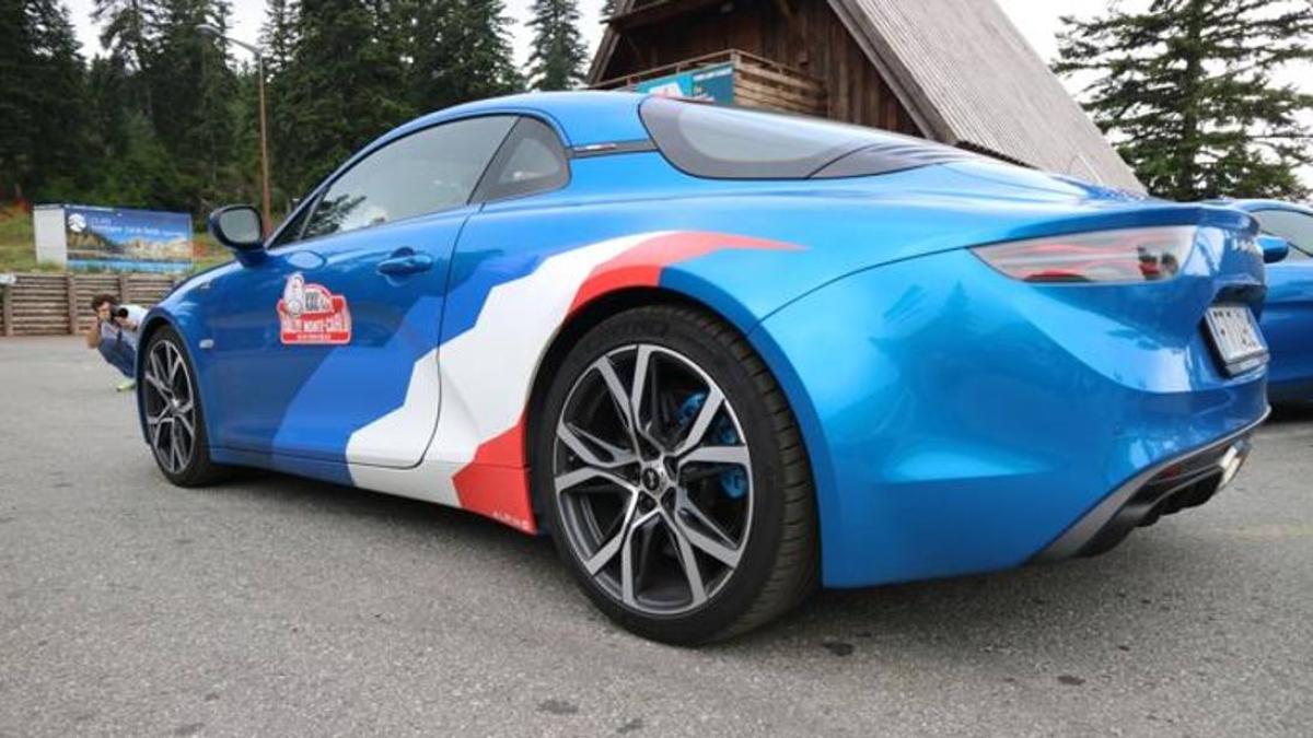 Alpine A110: la prova sul Col de Turinì | Gazzetta.it