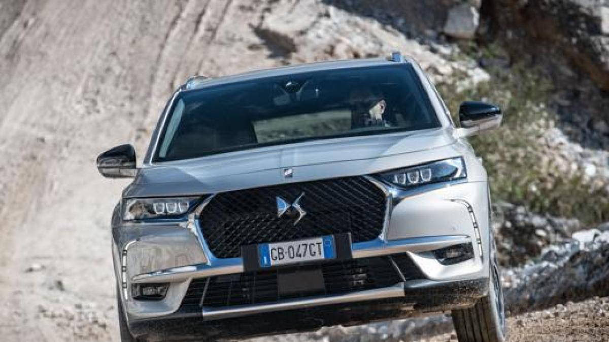 DS 7 Crossback E-Tense 4x4 Opera: prova, caratteristiche e prezzo ...
