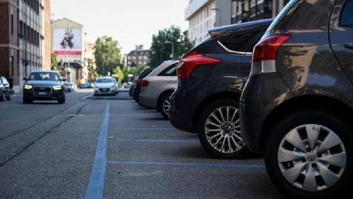 Parcheggi a Milano strisce blu: nuovi orari zone a pagamento | Gazzetta.it