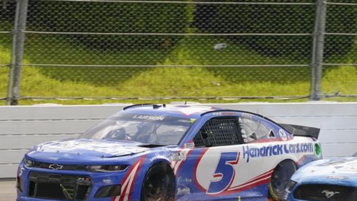 Nascar, risultati gara 1 a Pocono: Alex Bowman beffa Kyle Larson all ...
