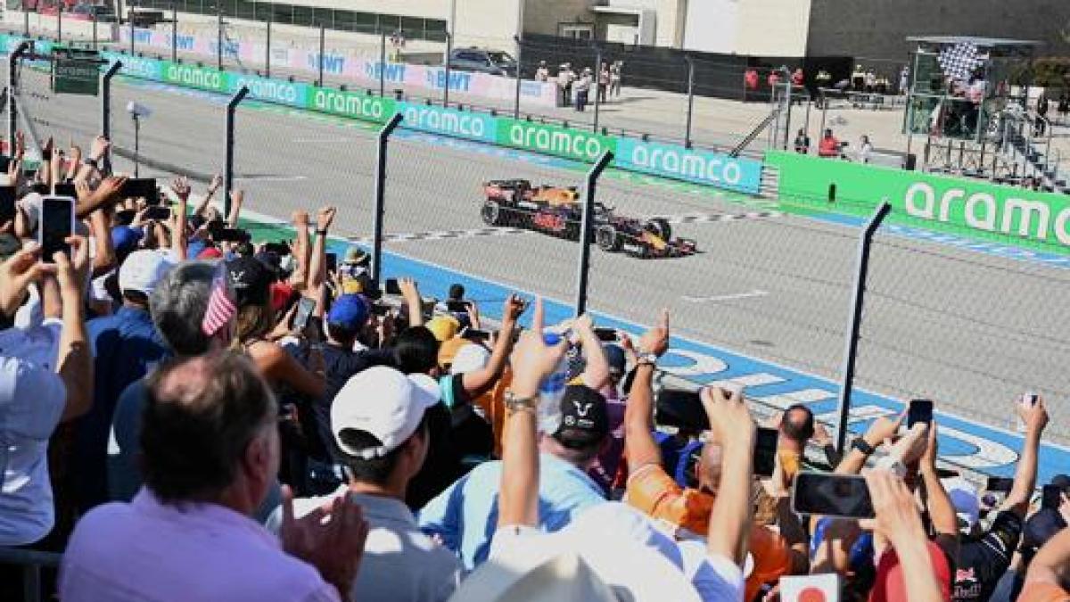 F1 GP Usa, trionfa Verstappen! Hamilton è 2°. Poi Perez. Ferrari, Leclerc è quarto | Gazzetta.it