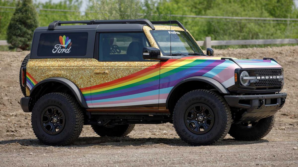 Ford, omaggio al Pride Month: un Bronco dedicato alla comunità Lgbtq+ ...