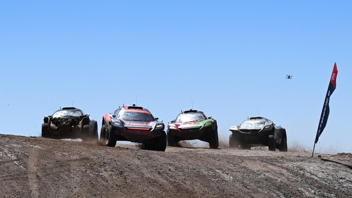 Extreme E Cile, vince il team di Lewis Hamilton con Sebastien Loeb e ...