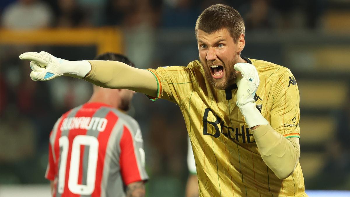Cremonese-Venezia, le pagelle: Joronen da 7, bocciati gli attacchi ... Cremonese-Venezia, le pagelle: Joronen da 7, bocciati gli attacchi ...