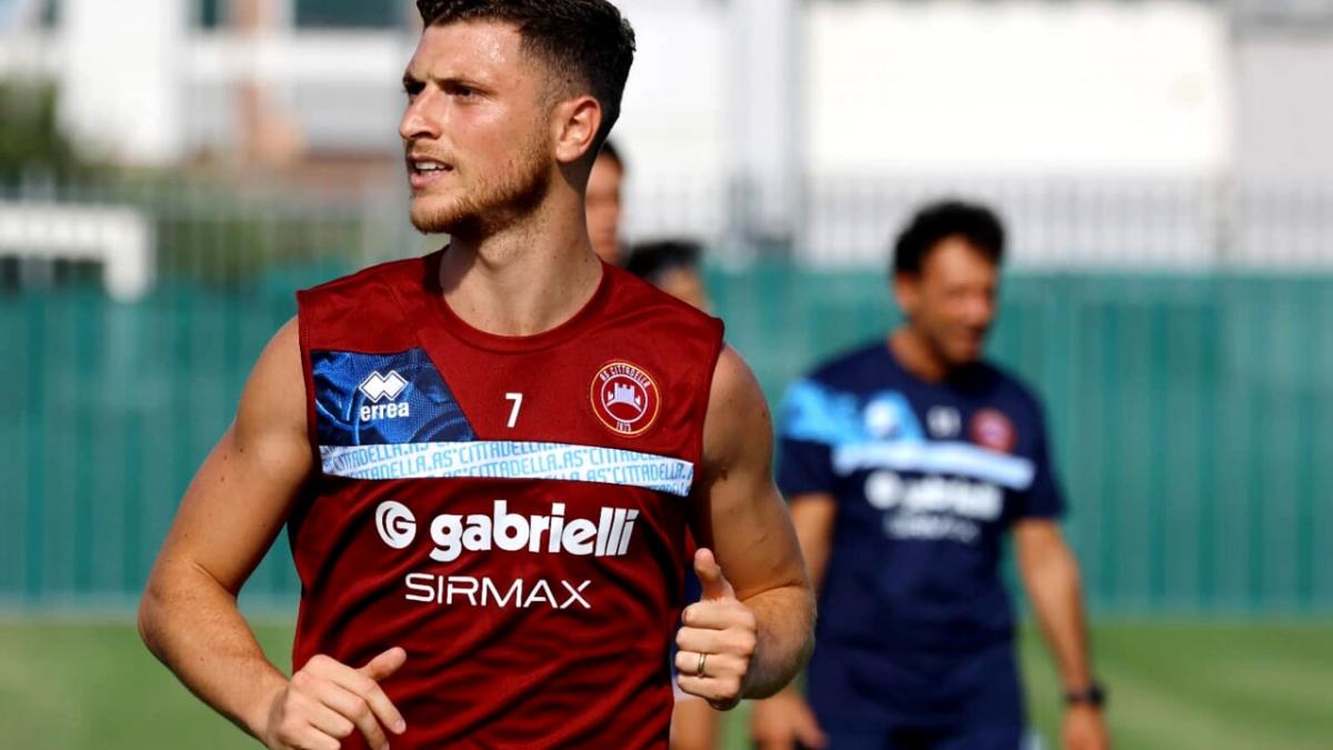 Serie B, Luca Pandolfi, la maledizione del Palermo, lancia il ...