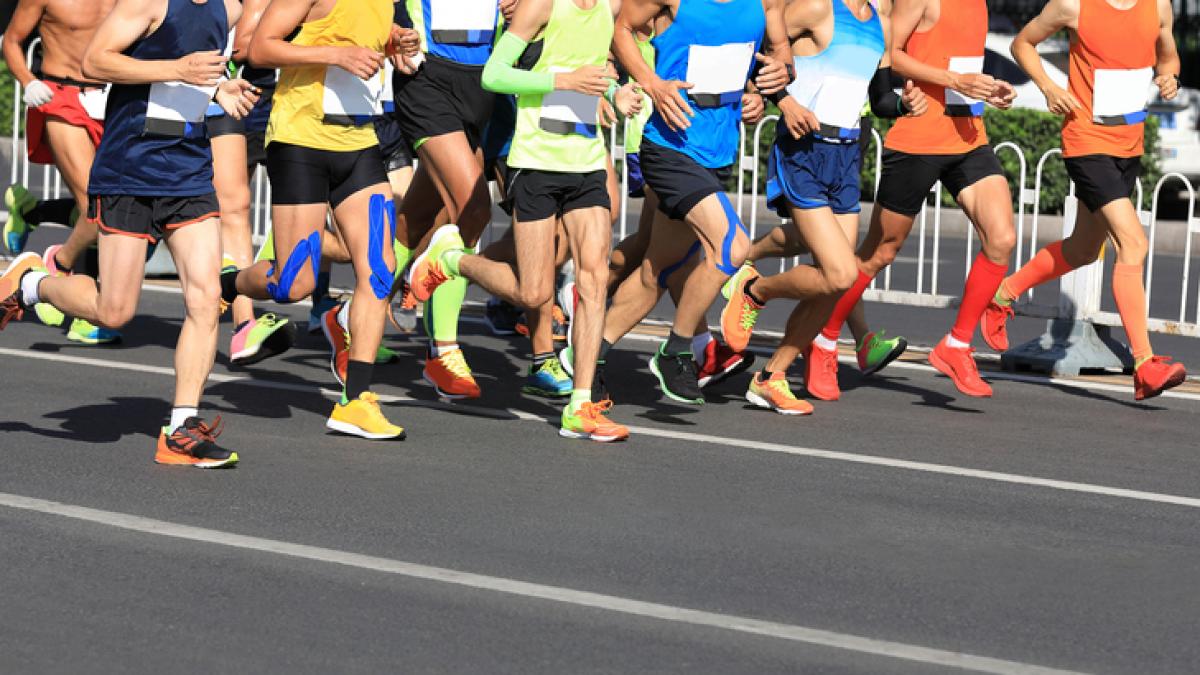 Kinesio tape: che cos'è, benefici e perché è utile per i runner ...