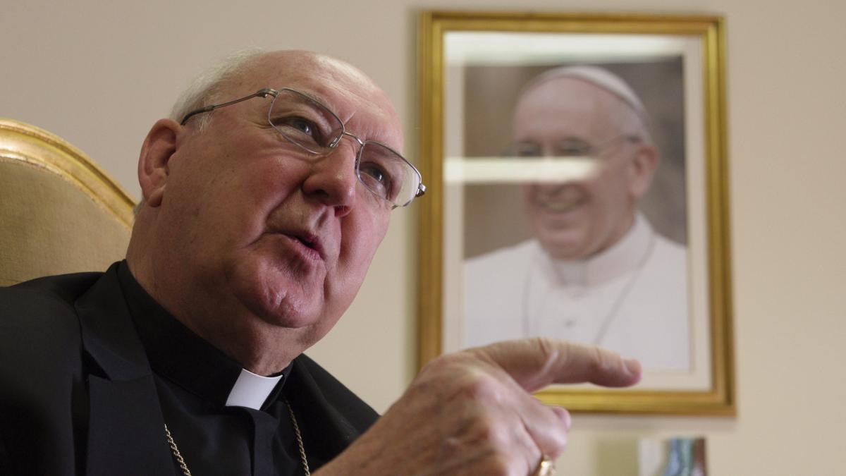 Chi è il camerlengo Kevin Joseph Farrell e cosa fa dopo la morte del ...