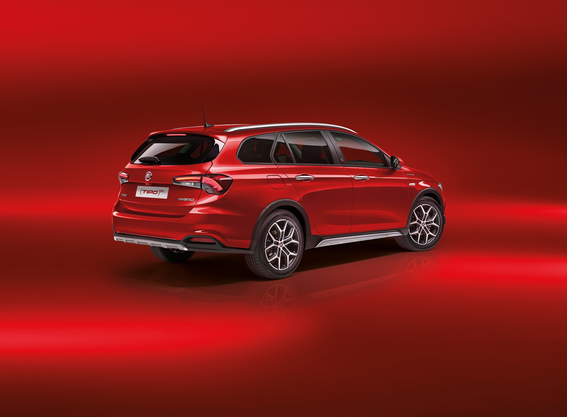 Fiat Tipo Cross SW Hybrid: motore, prezzo, consumi, come va, pregi e ...
