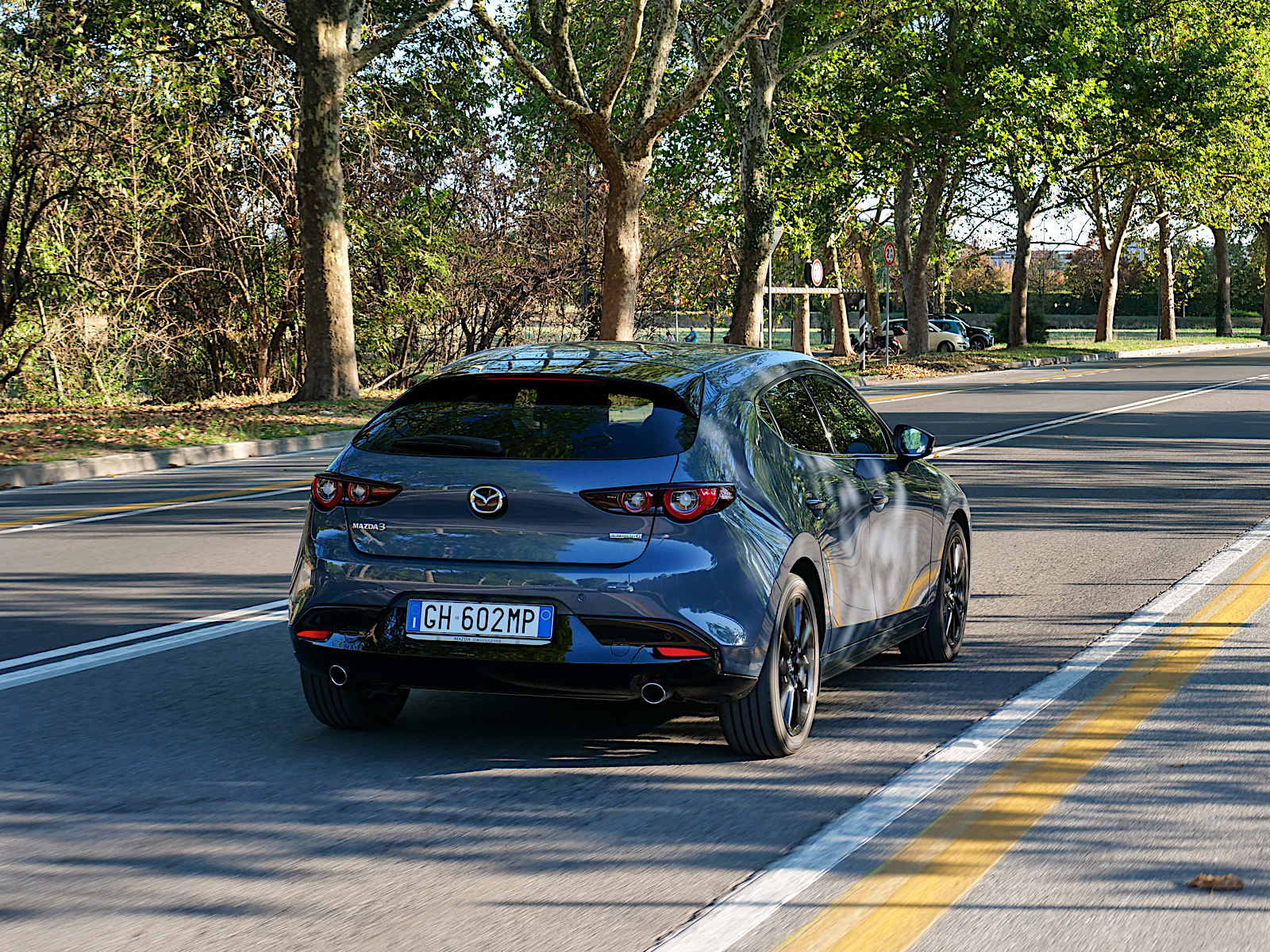 Mazda 3: la prova della berlina. Consumi, dimensioni, prezzo | Gazzetta.it