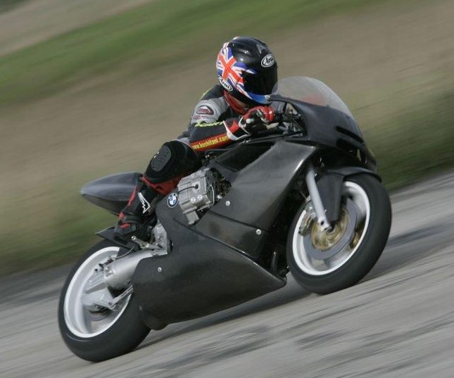 Bmw R1 con testata Desmo, la maxi moto da Superbike | Gazzetta.it
