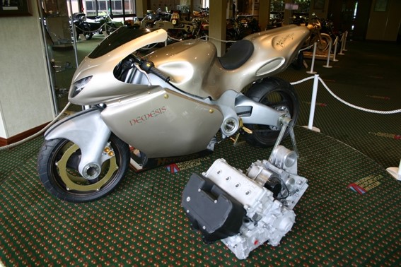 Norton Nemesis V8: storia, prezzo, dettagli e caratteristiche tecniche ...