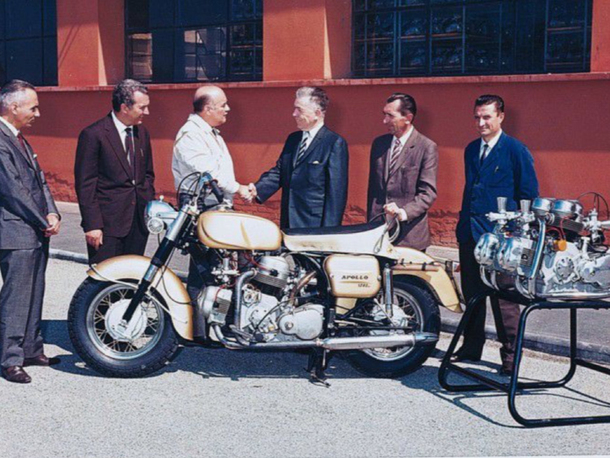 Ducati Apollo, la storia della moto con motore 4 L da 1260 cc | Gazzetta.it