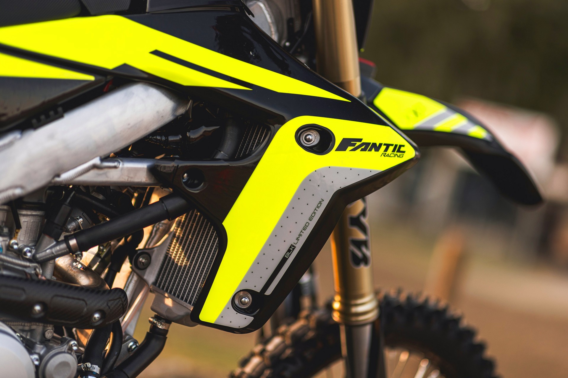 Fantic: ecco la gamma Motocross ed Enduro MY 2024 Black Edition | Gazzetta.it