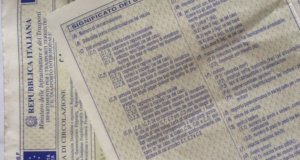 Libretto di circolazione auto: come leggerlo, sigle, numeri | Gazzetta.it