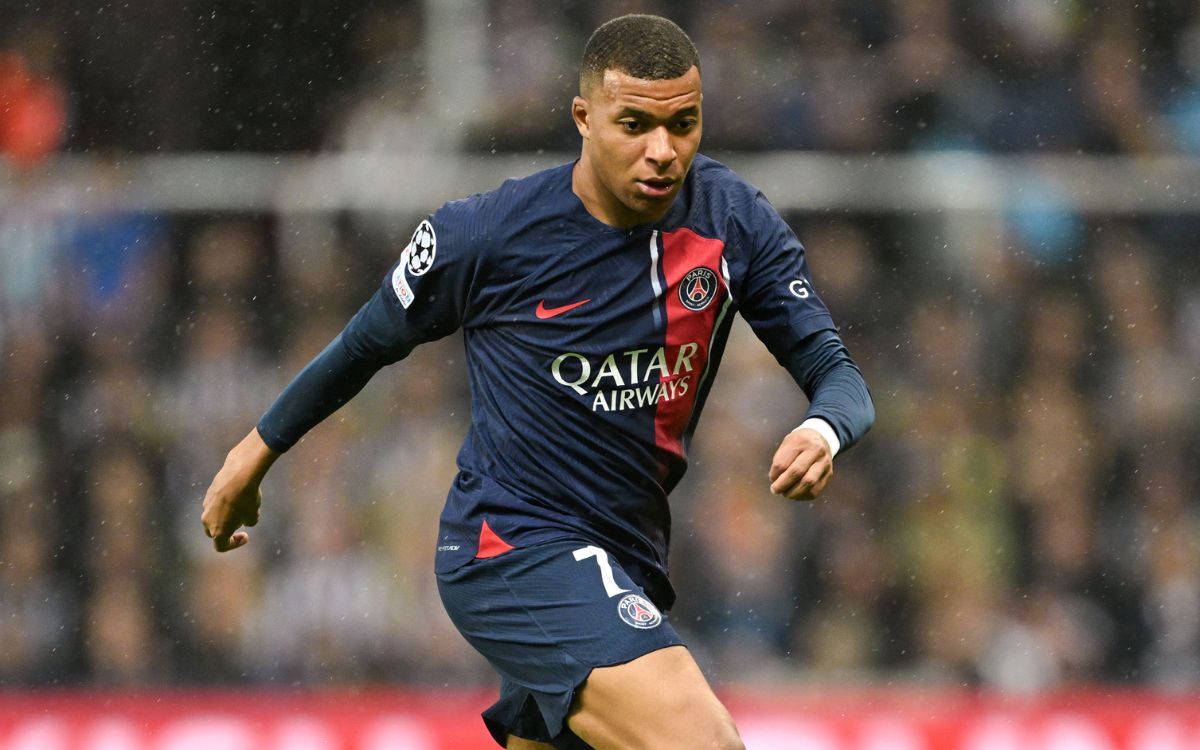 Mbappé, tra famiglia, Lakers e crioterapia | Gazzetta.it