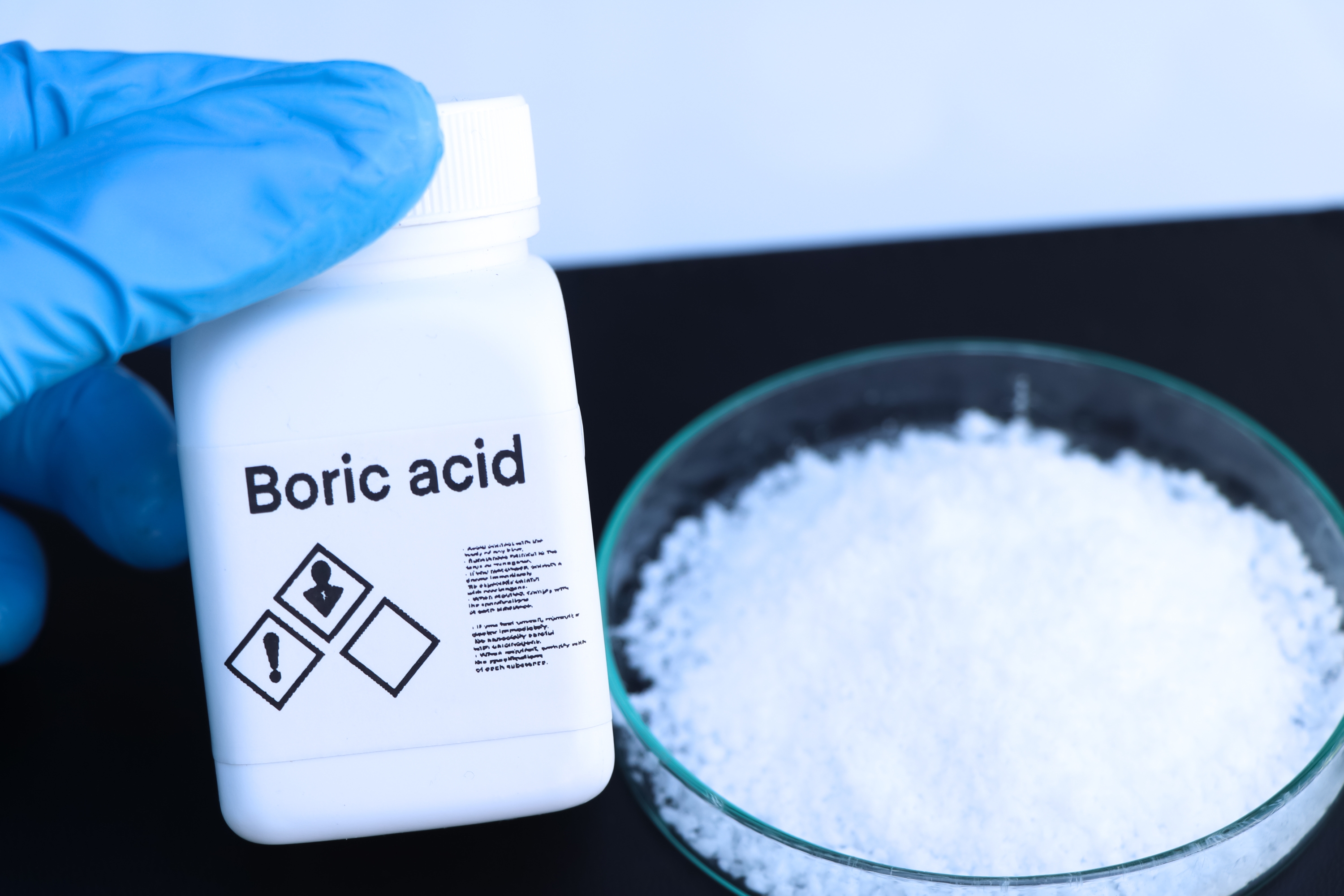 Acido borico: uso, benefici e controindicazioni | Gazzetta.it
