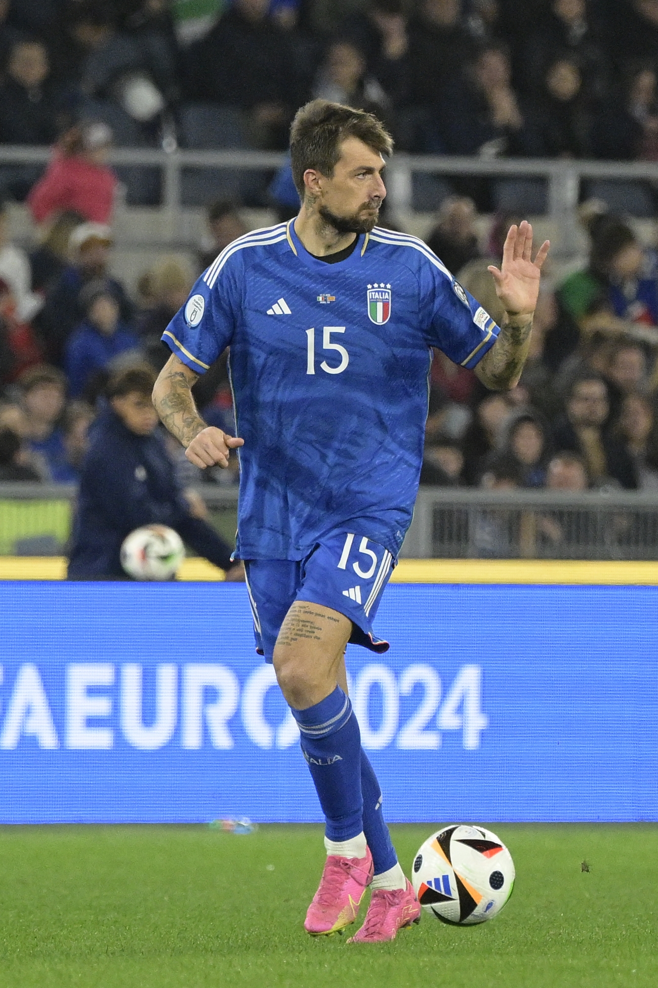 Razzismo Acerbi Lascia Il Ritiro Della Nazionale Al Suo Posto Mancini