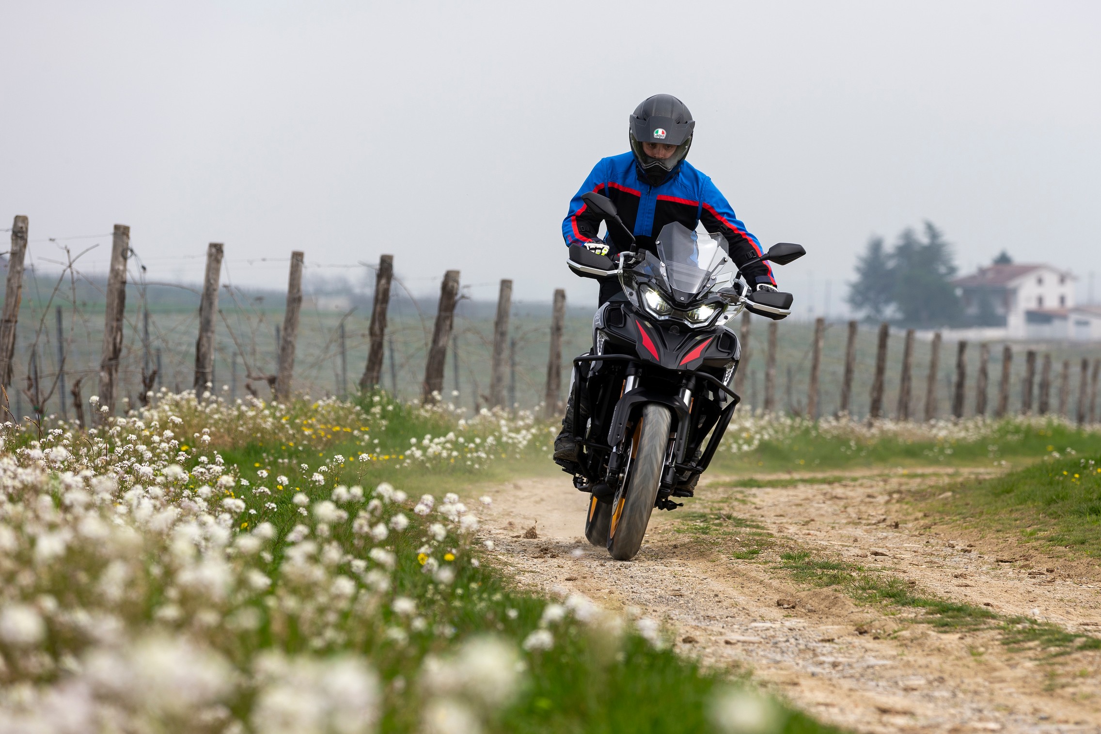 QJ Motor Srt 800 Sx: prova, prezzo, scheda tecnica | Gazzetta.it