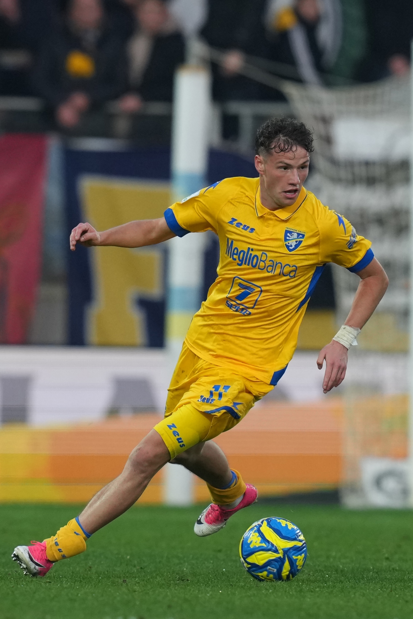 Frosinone, chi è Tjas Begic, in prestito dal Parma | Gazzetta.it