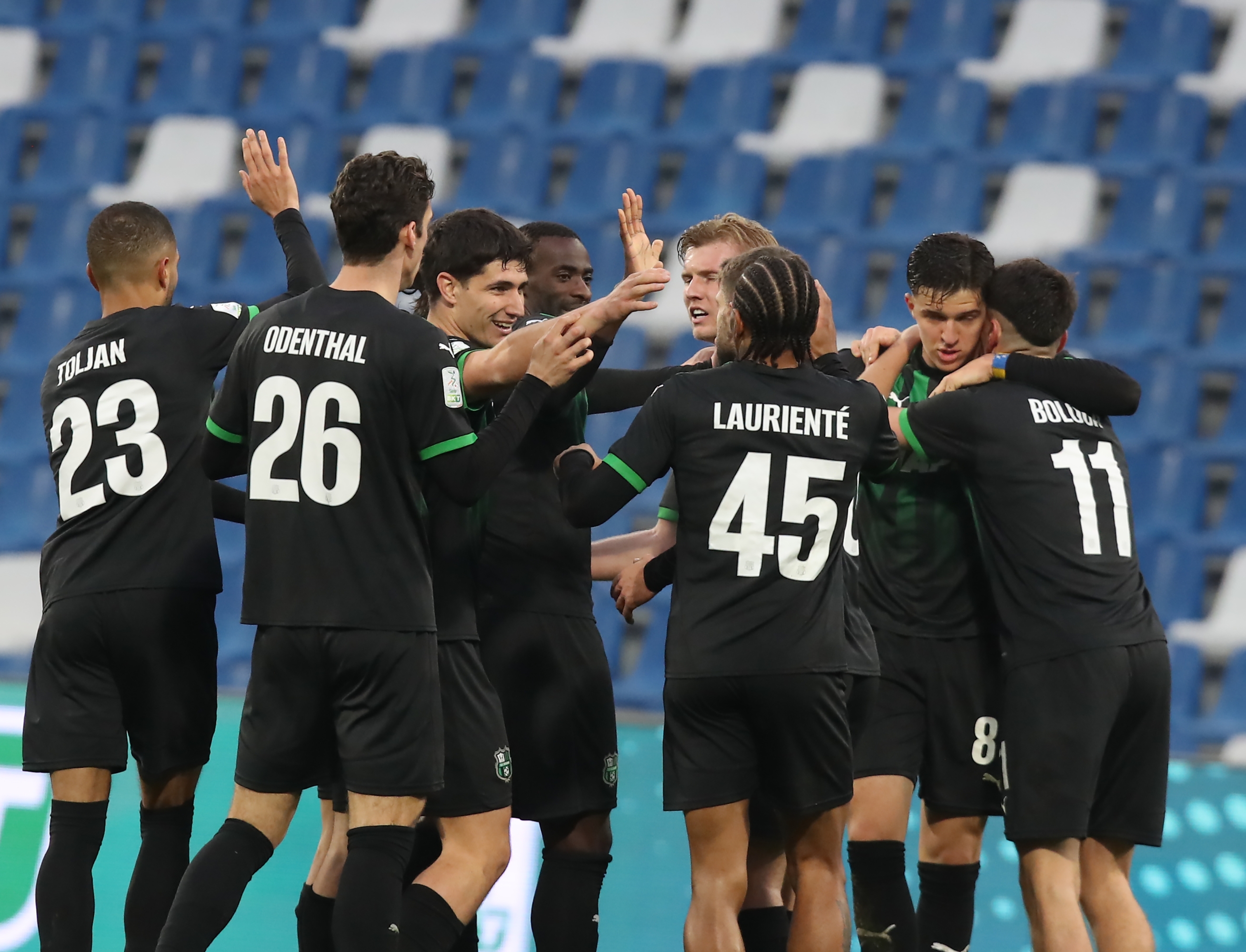 Serie B, vincono Spezia, Sassuolo e Catanzaro. La Sampdoria torna a ... Serie B, vincono Spezia, Sassuolo e Catanzaro. La Sampdoria torna a ...