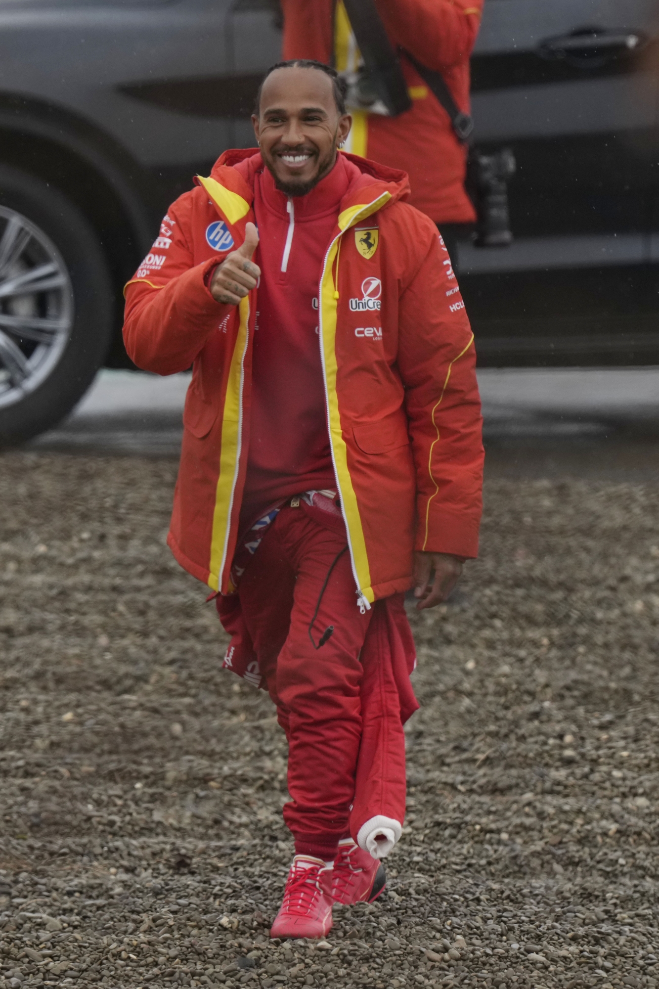 Ferrari 6 marzo Leclerc e Hamilton in piazza a Milano | Gazzetta.it