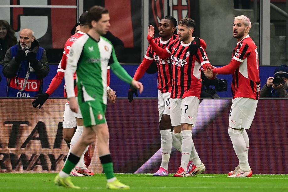 Milan-Feyenoord 1-1, gol di Gimenez e Carranza I Diretta Champions ...