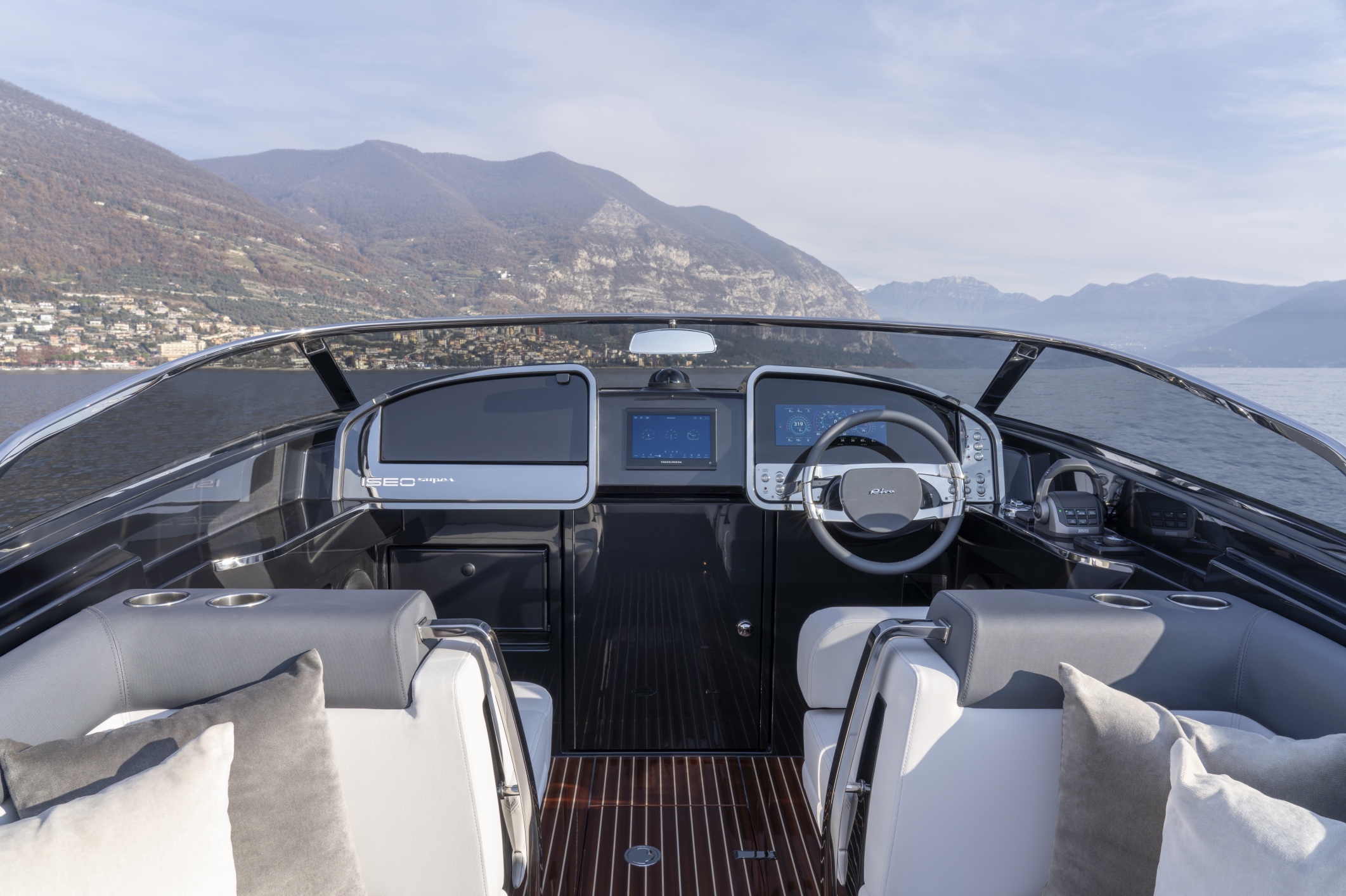 Barche Riva: Iseo Super, il runabout che guarda al passato | Gazzetta.it