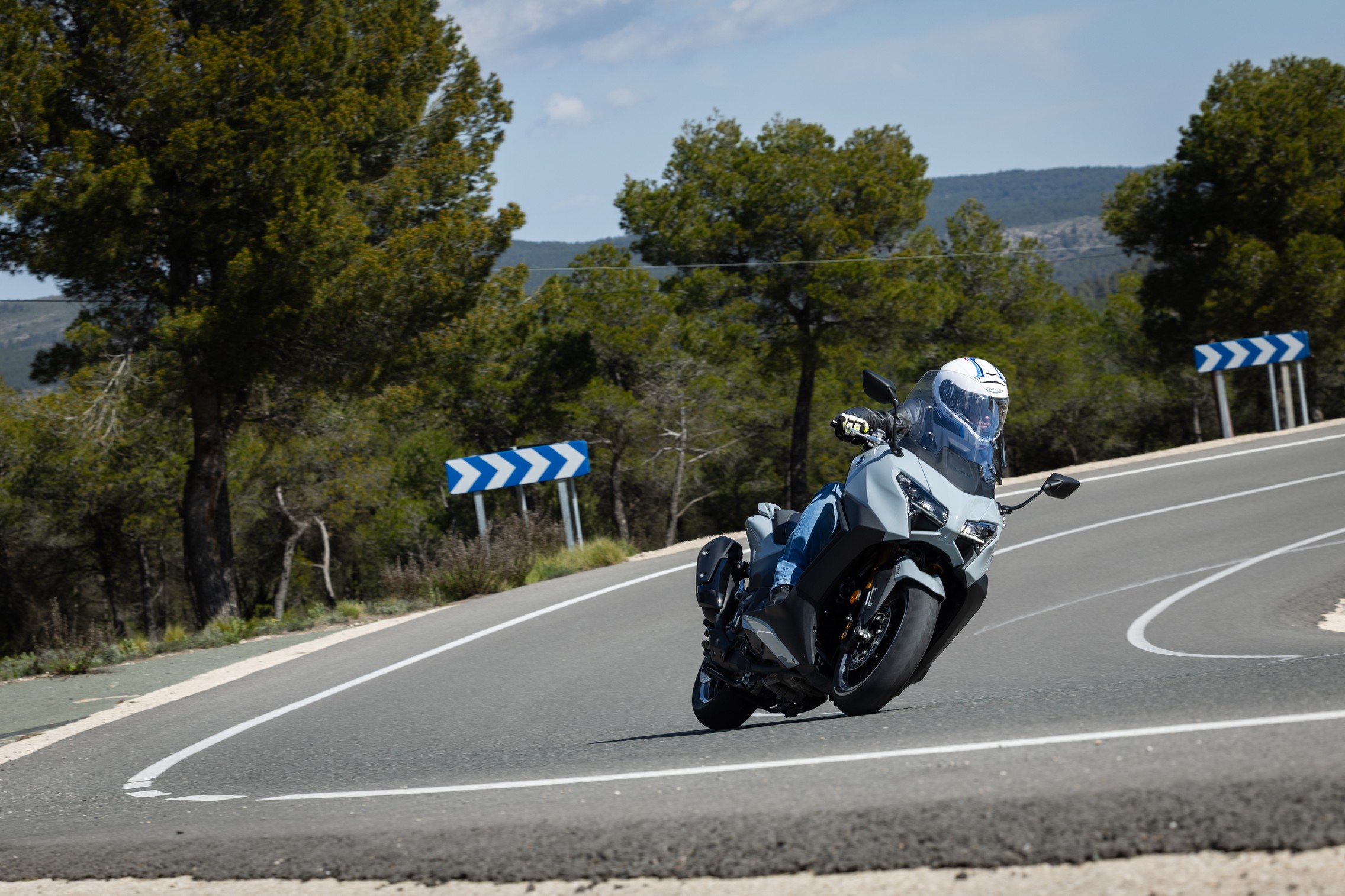 Yamaha TMax: Tech Max 2025, prova, prezzo e scheda tecnica scooter ...