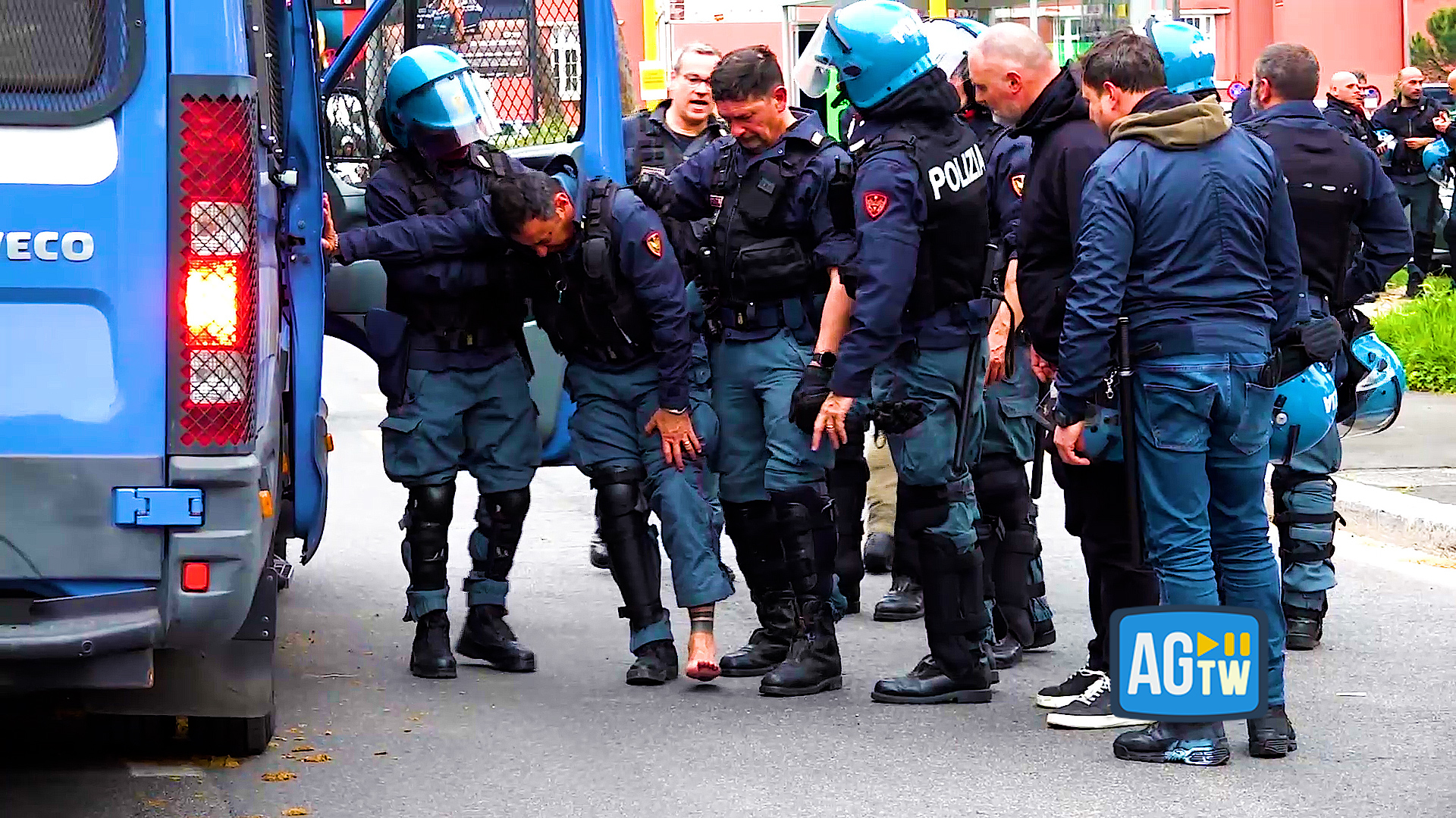 Scontri derby Lazio-Roma, altri 6 ultra arrestati: le ultime | Gazzetta.it