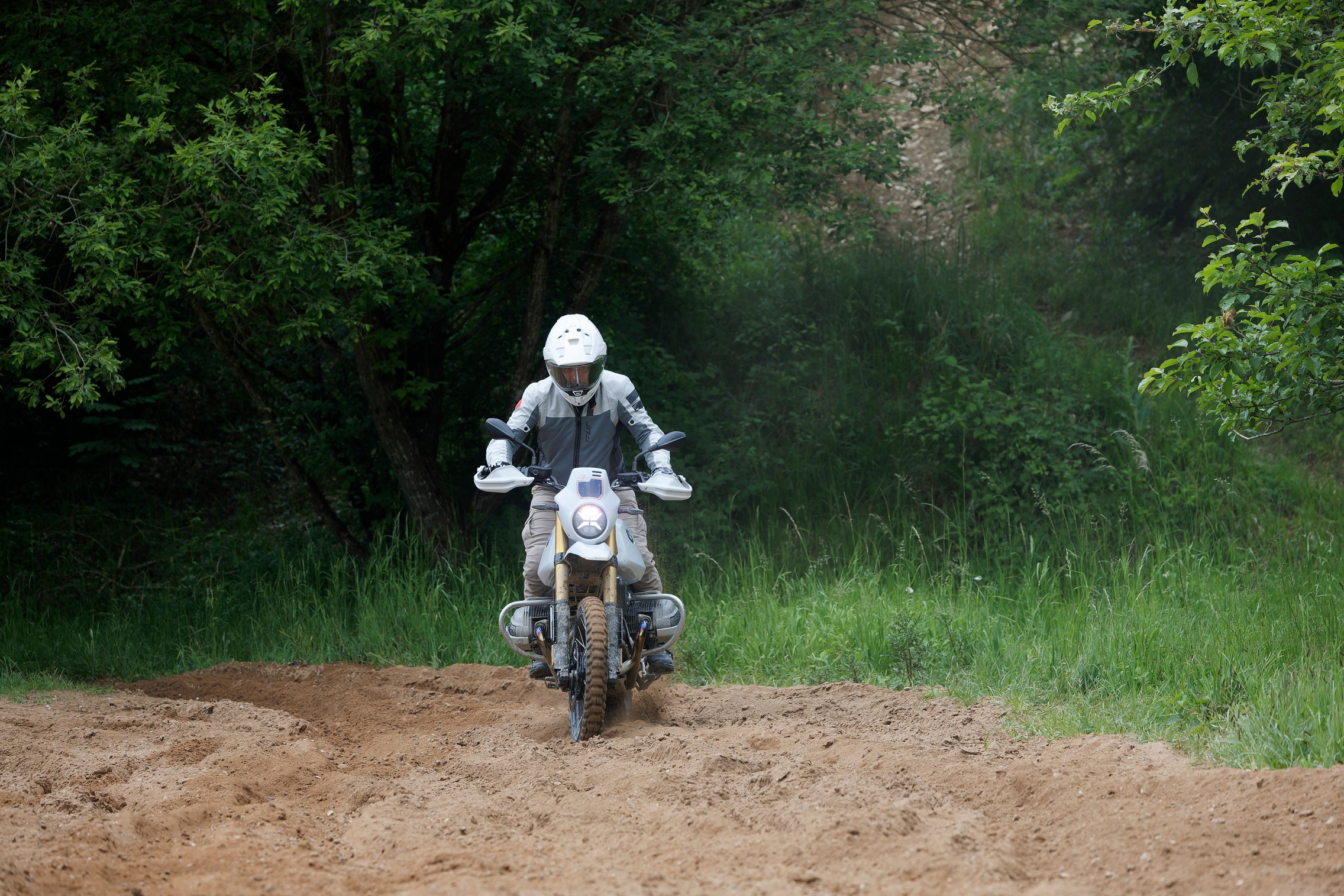 Bmw R 12 G/S: prova, prezzo e scheda tecnica dell’enduro retrò ...