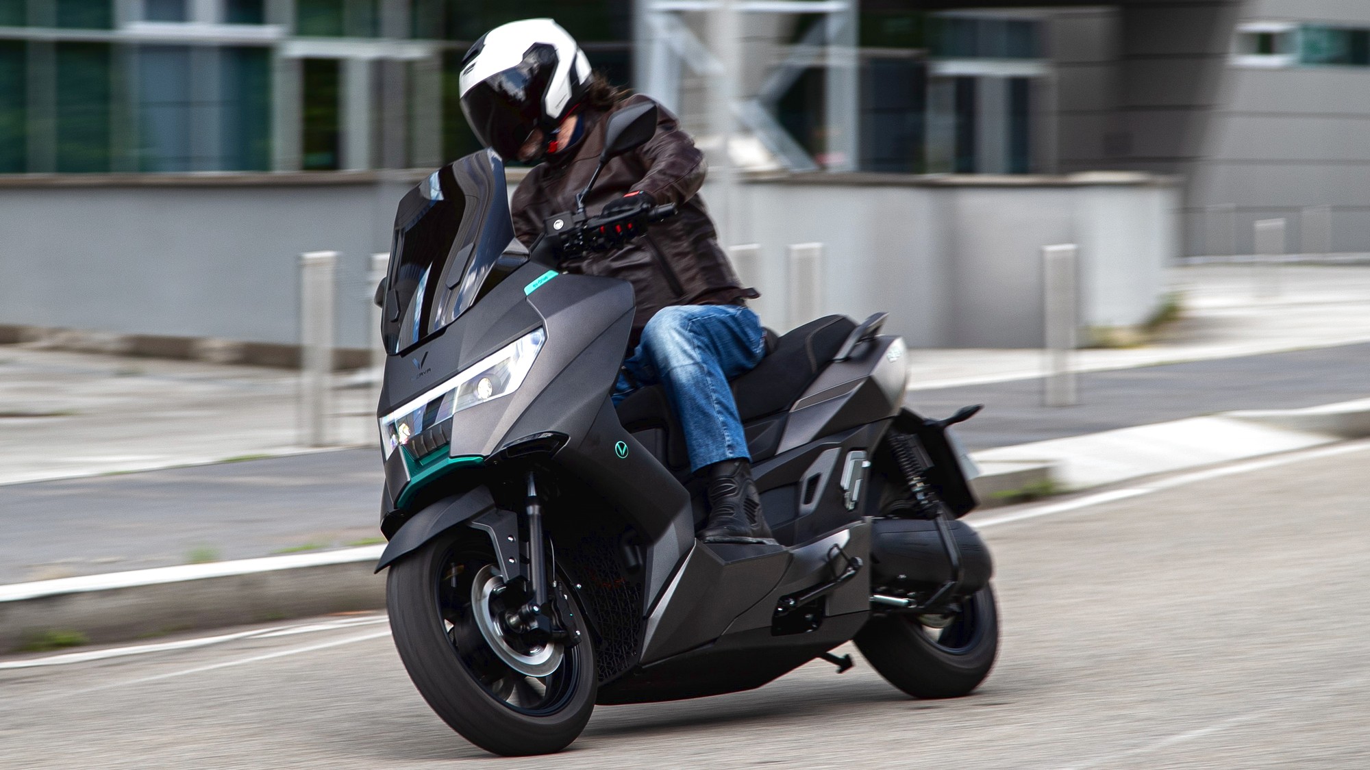 Scooter elettrici: prova Nerva Exe II, Lift e Cargo 2025, autonomia e ...