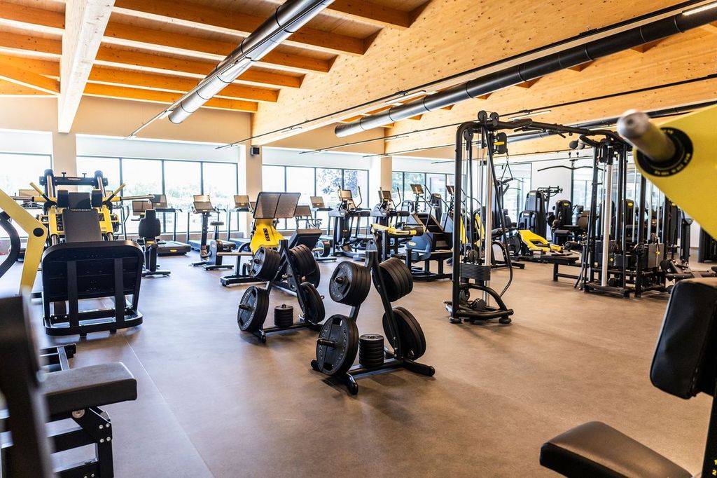 Corbetta Padel & Fitness a Milano: 10 campi, palestra e area wellness ...