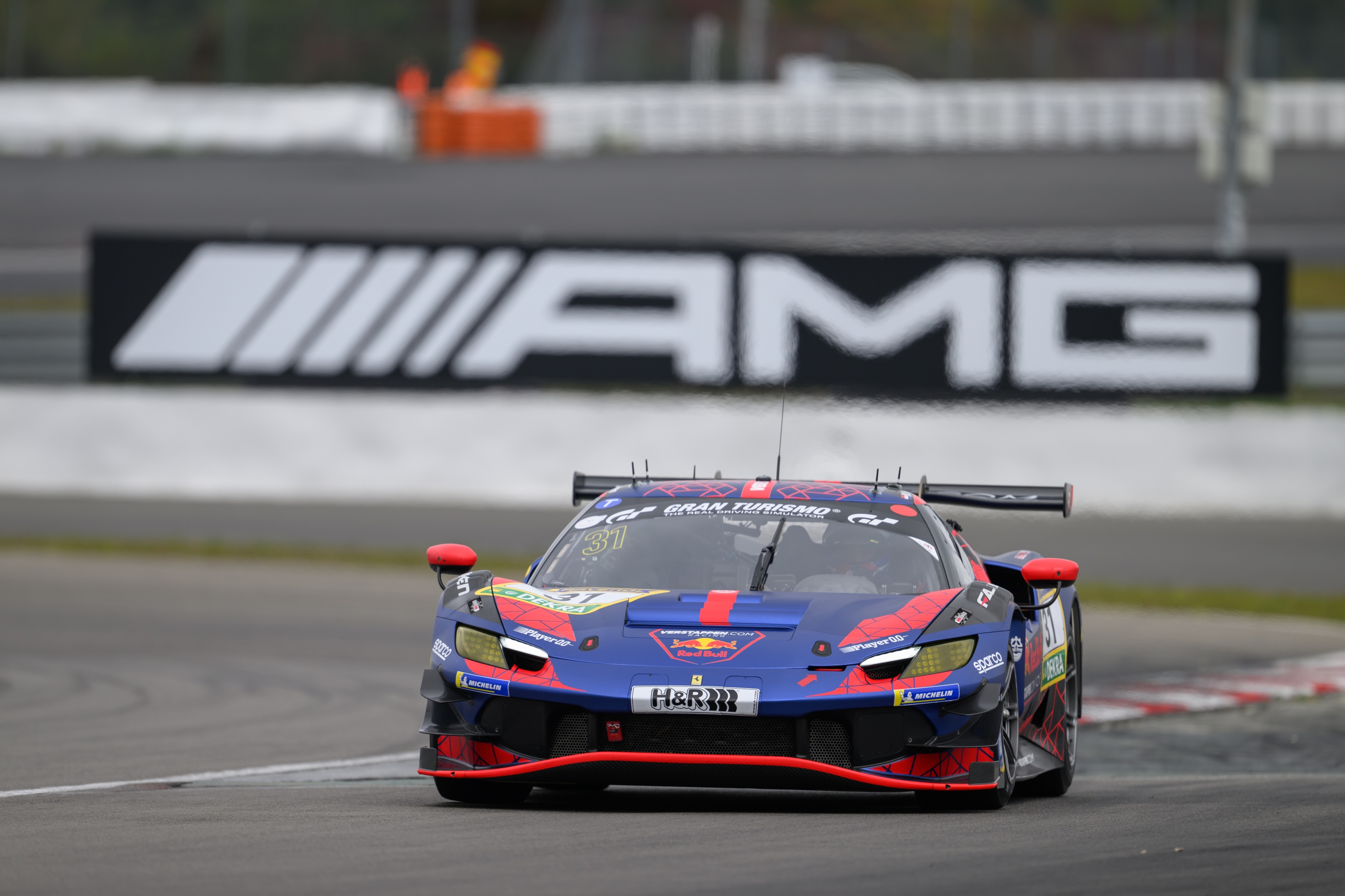 Max Verstappen debutta in GT3: vittoria alla 4 Ore del Nürburgring su ...