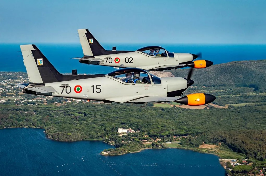 Aereo militare precipita a Sabaudia, due morti | Gazzetta.it