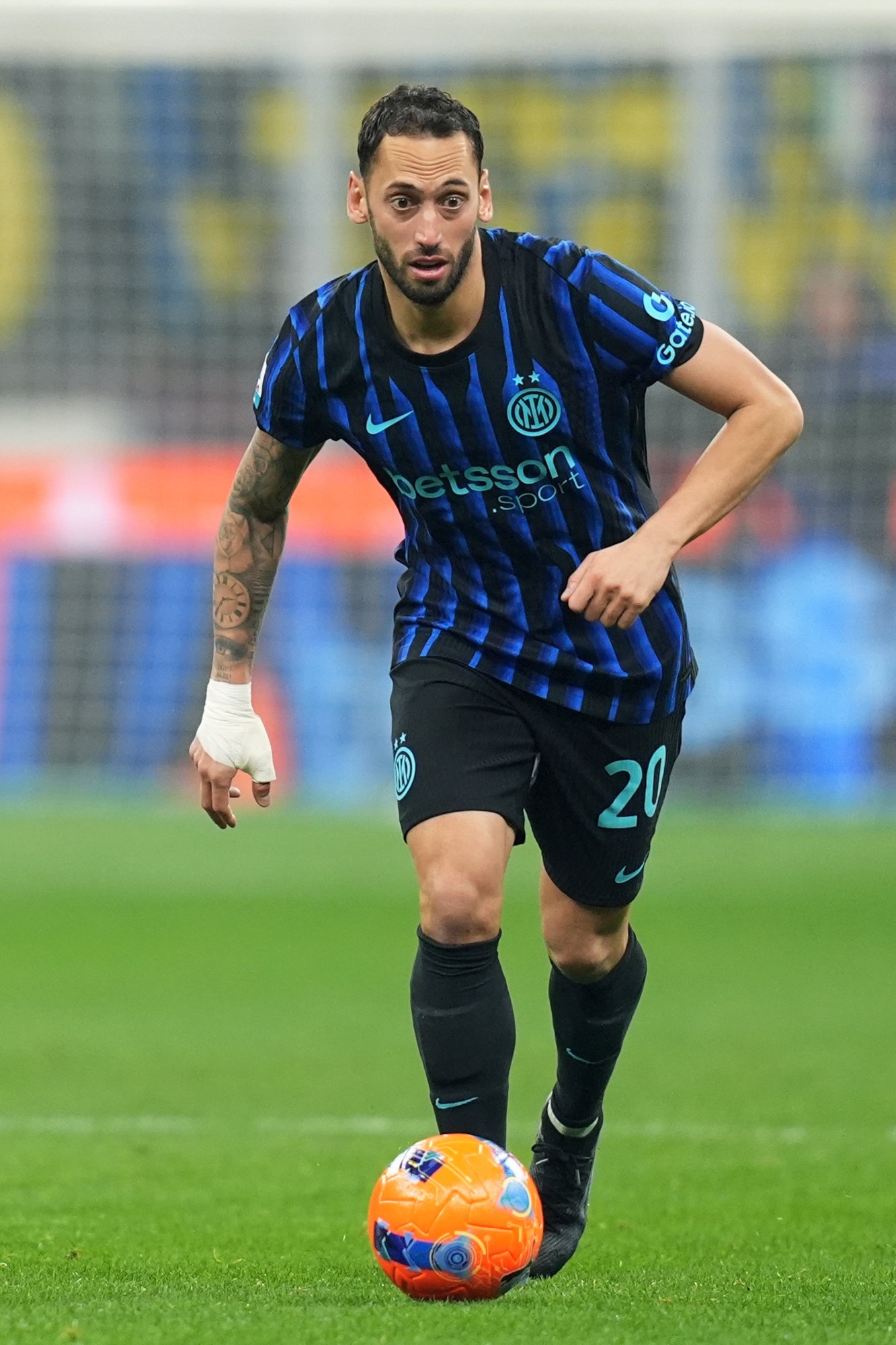 Calhanoglu e Acerbi, gli infortuni durante Inter-Liverpool | Gazzetta.it
