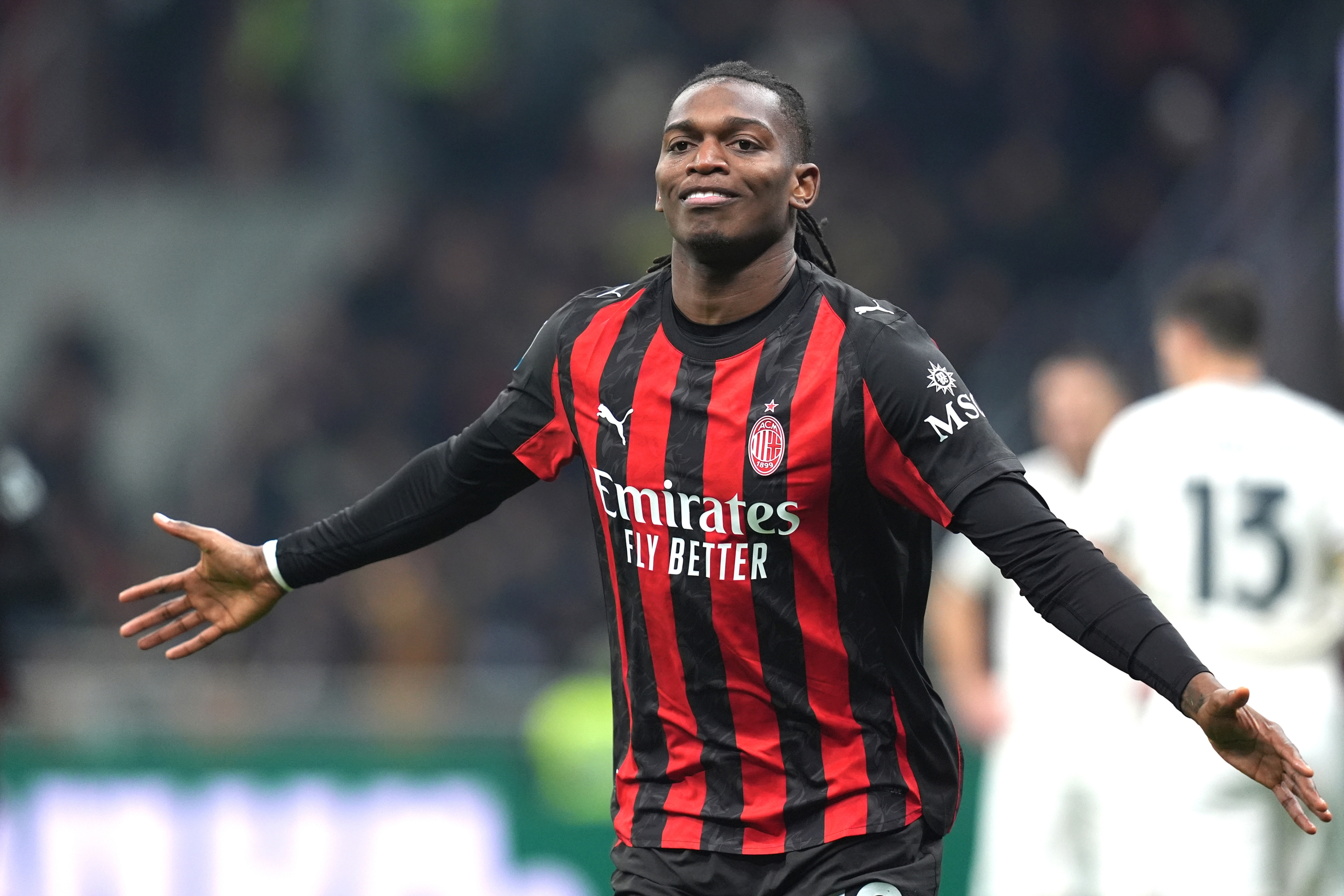 Milan, Leao e i problemi all'adduttore: i piani di Allegri per gestirlo ...
